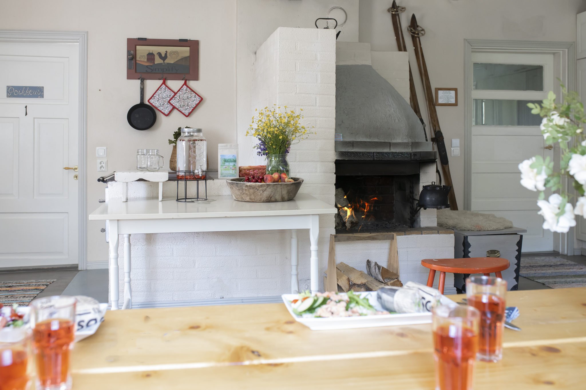 Ruokailut - Karkausmäen Kammari